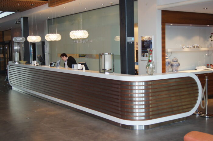 Corinor | Skreddersydde benkeplater i Corian og Heltre